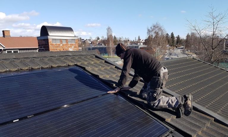 Ny takstein med solceller - Byggmesteren